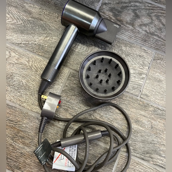 Dyson | Other | Dyson Supersonic Hair Dryer Purple Air Blade Diffuser ...